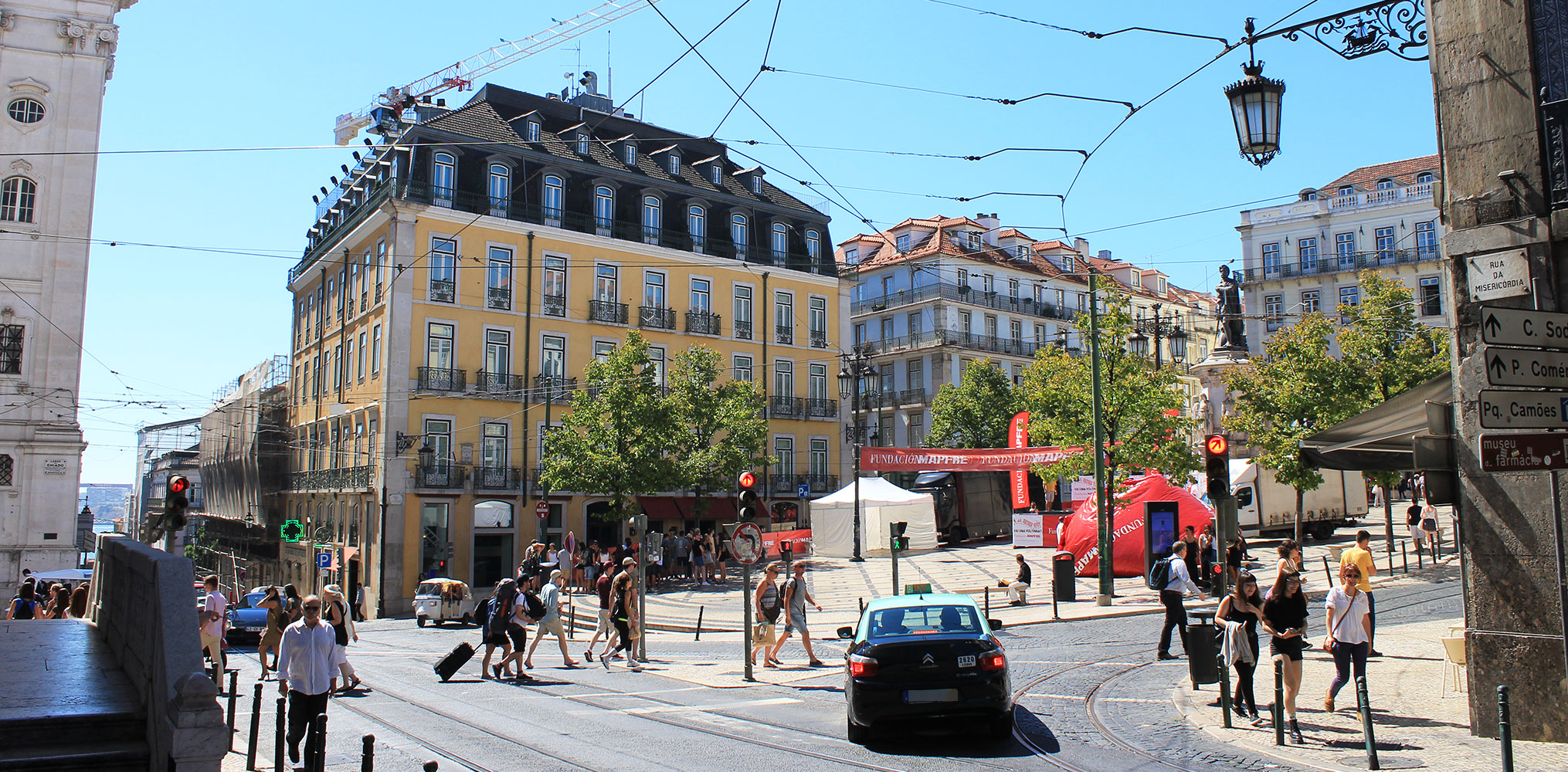 Bairro Alto em Lisboa • Portugal